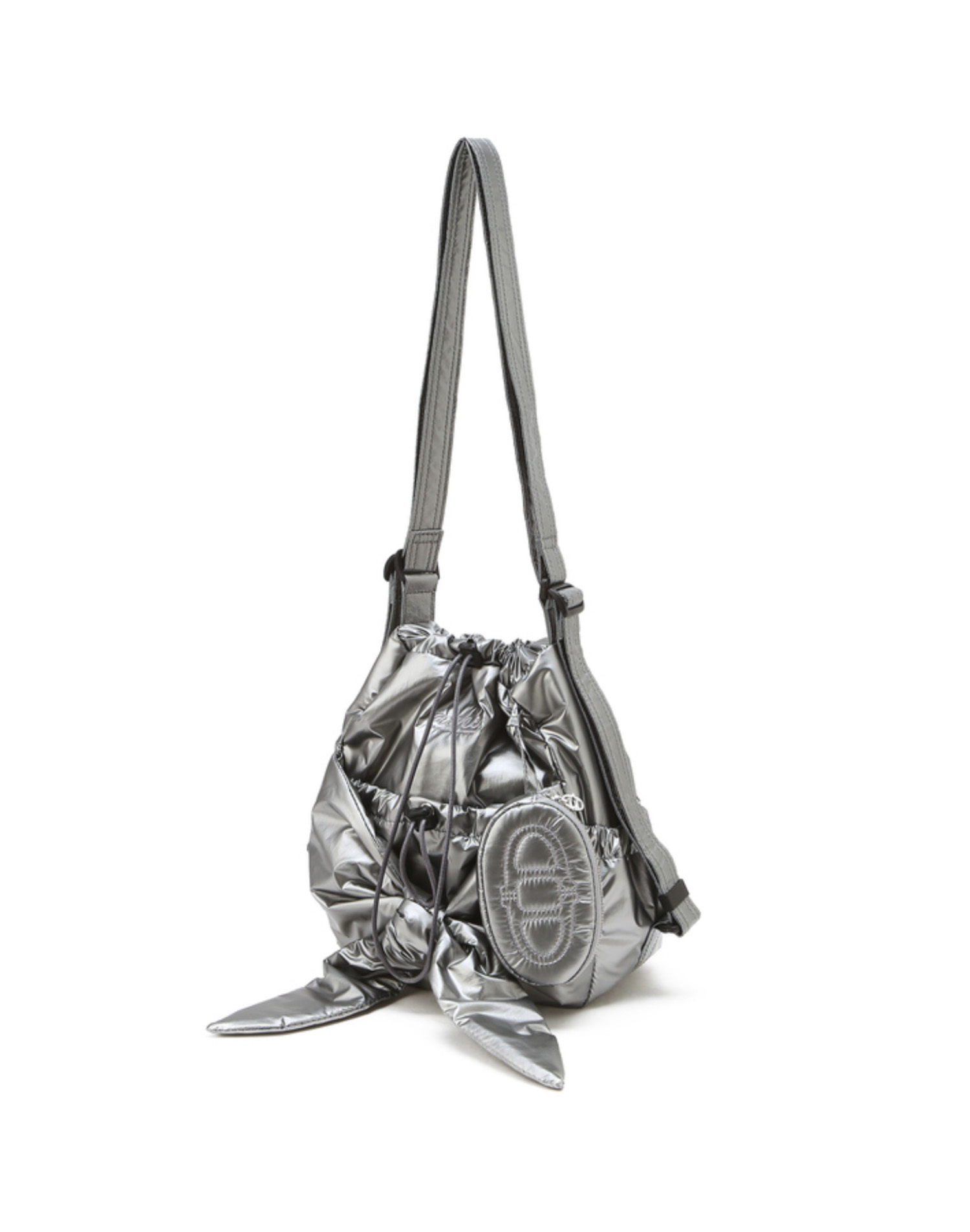 아떼 바네사브루노 Bag&Acc 공식 스토어